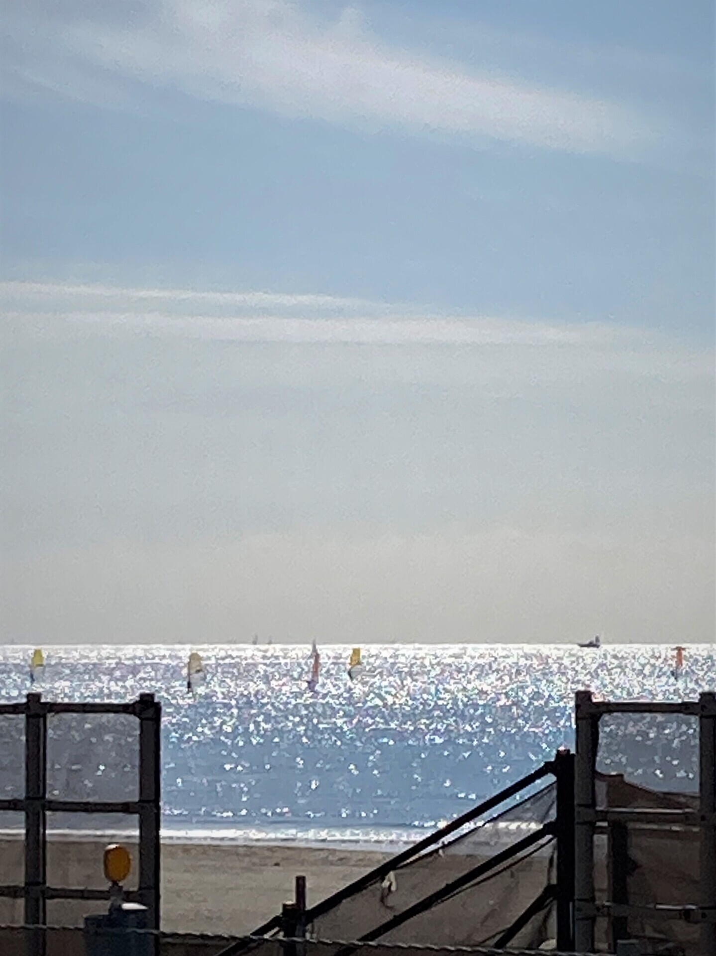 たたきにて: ひらひらと